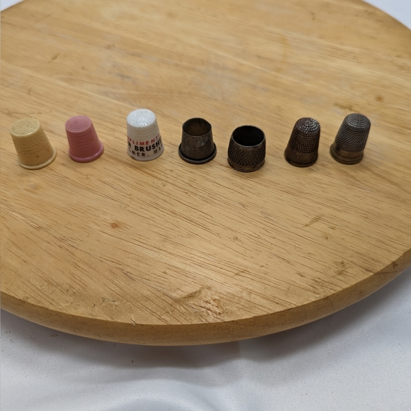 unknown | Other | 7 Vintage Sewing Thimbles3 Plastic 4 Metal ...
